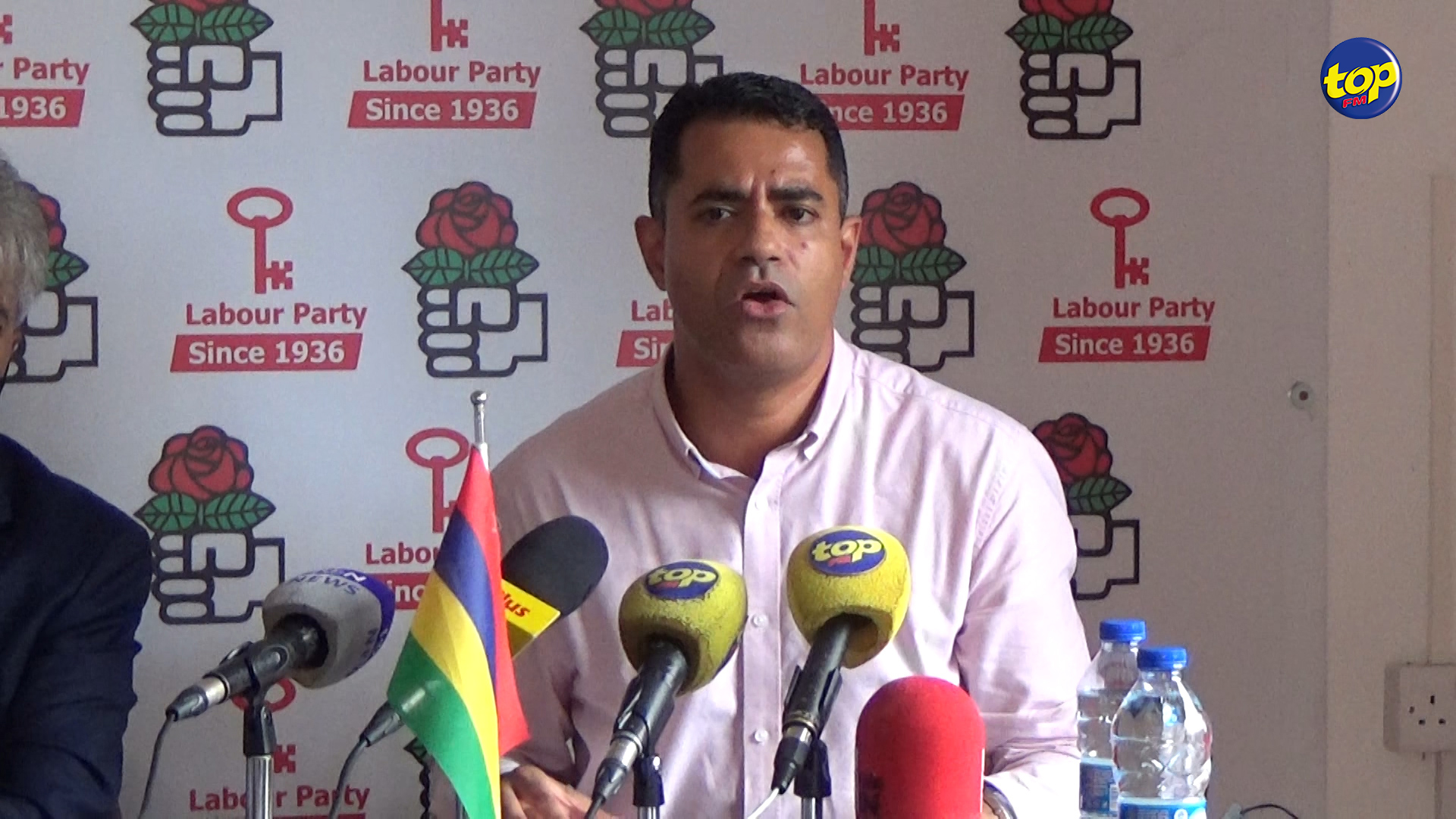 Une lump sum de Rs 52 500 remise aux pêcheurs : « Cet argent représente ...