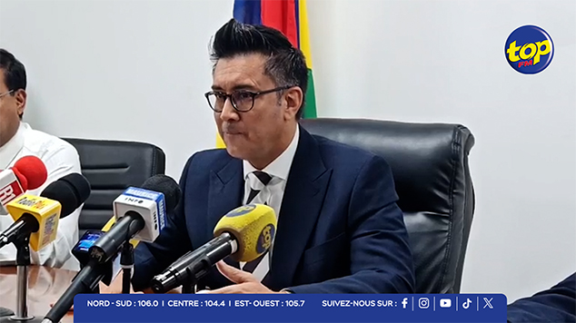 Lors du lancement du Rent to Own Scheme, Shakeel Mohamed ironise sur ...